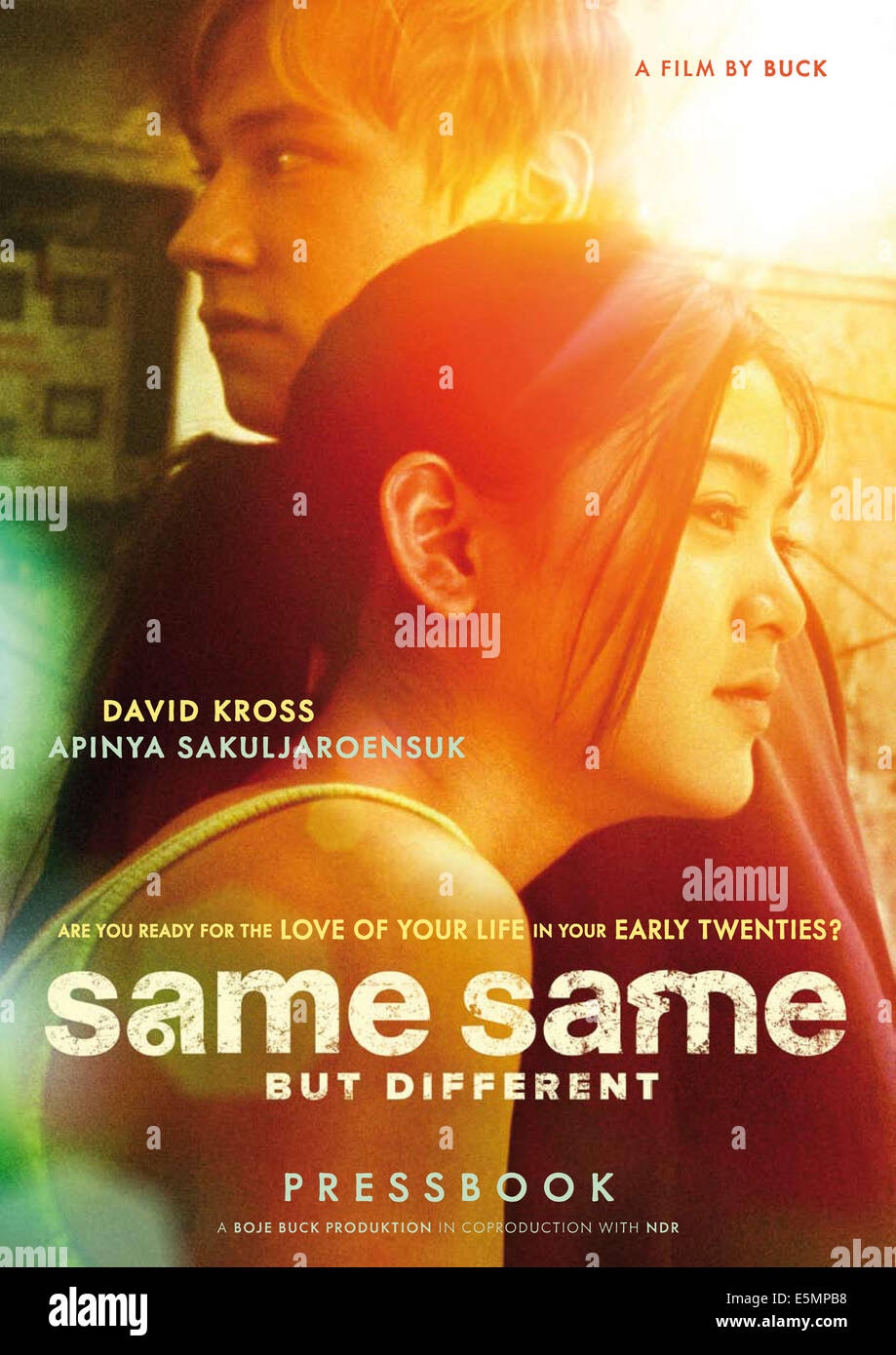 SAME SAME BUT DIFFERENT, von links: David Kross, Apinya Sakuljaroensuk, 2009. © Delphi ...