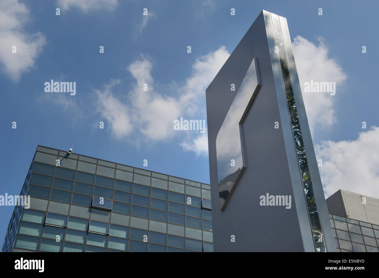 Das Hauptquartier der Automobilzulieferer und militärische Technologie Gruppe Rheinmetall in ...
