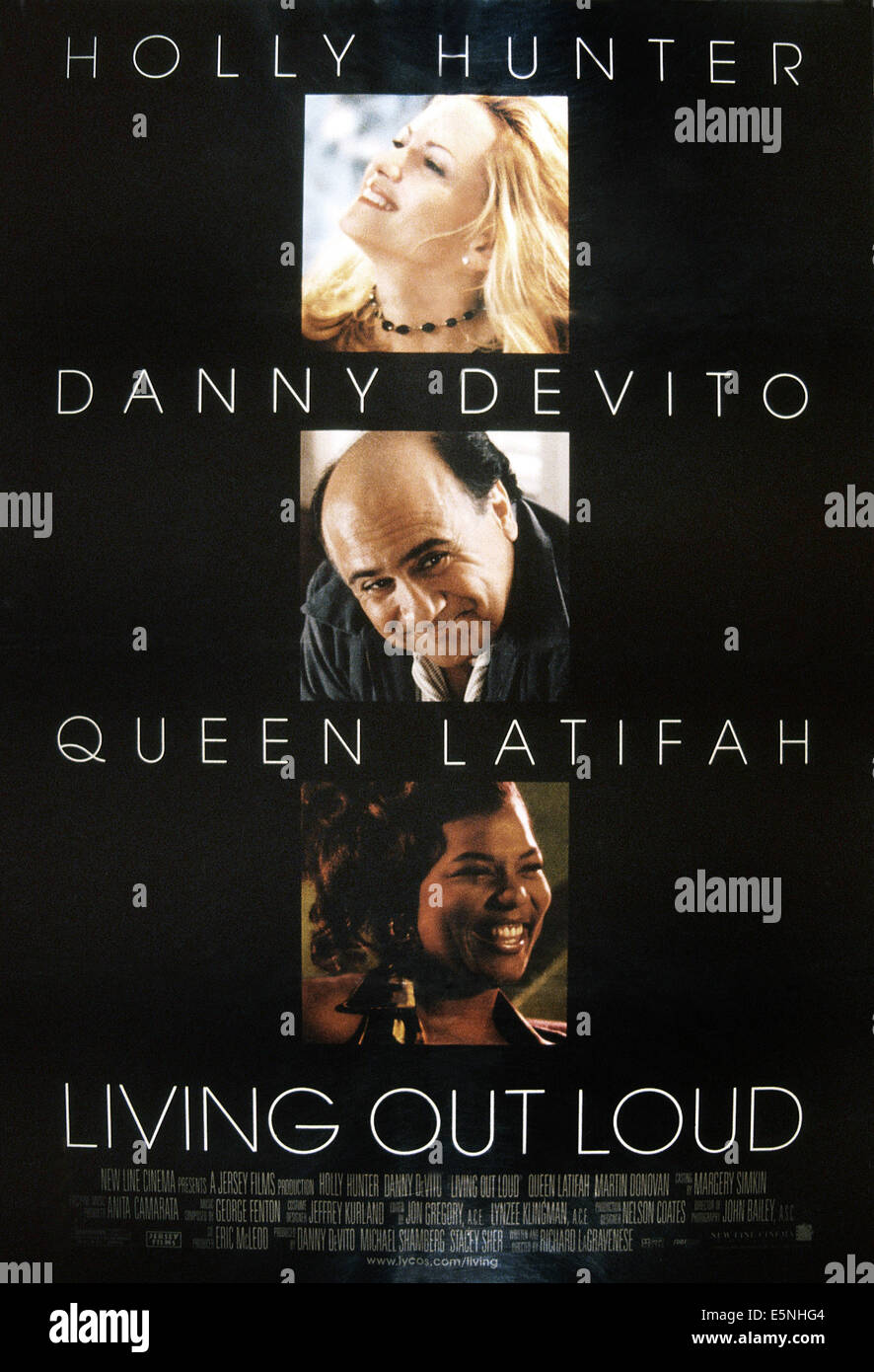 LIVING OUT LOUD von oben: Holly Hunter, Danny DeVito, Queen Latifah ...