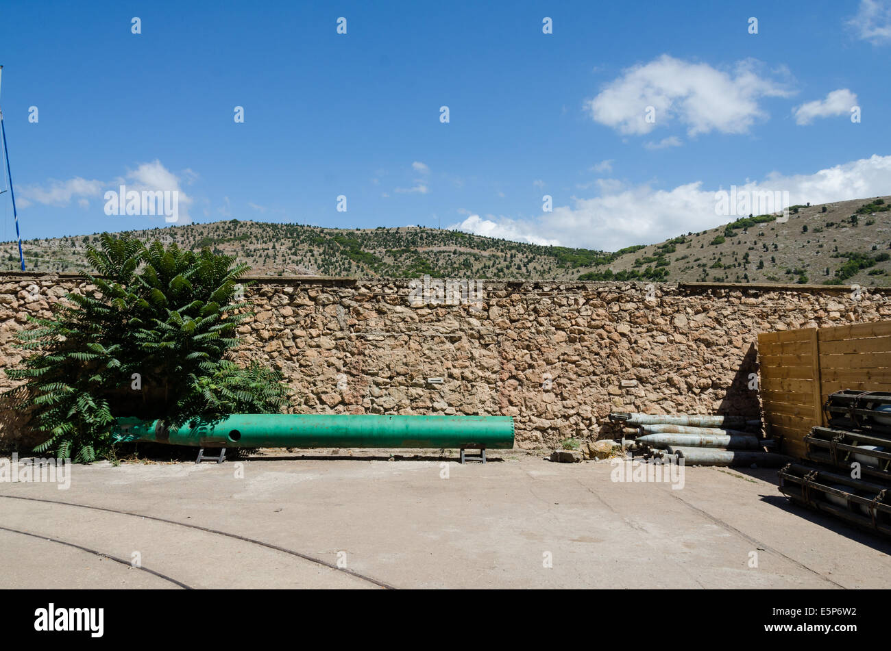 Verlassene geheime unterirdische u-Boot-Basis in Balaklawa - Crimea ...