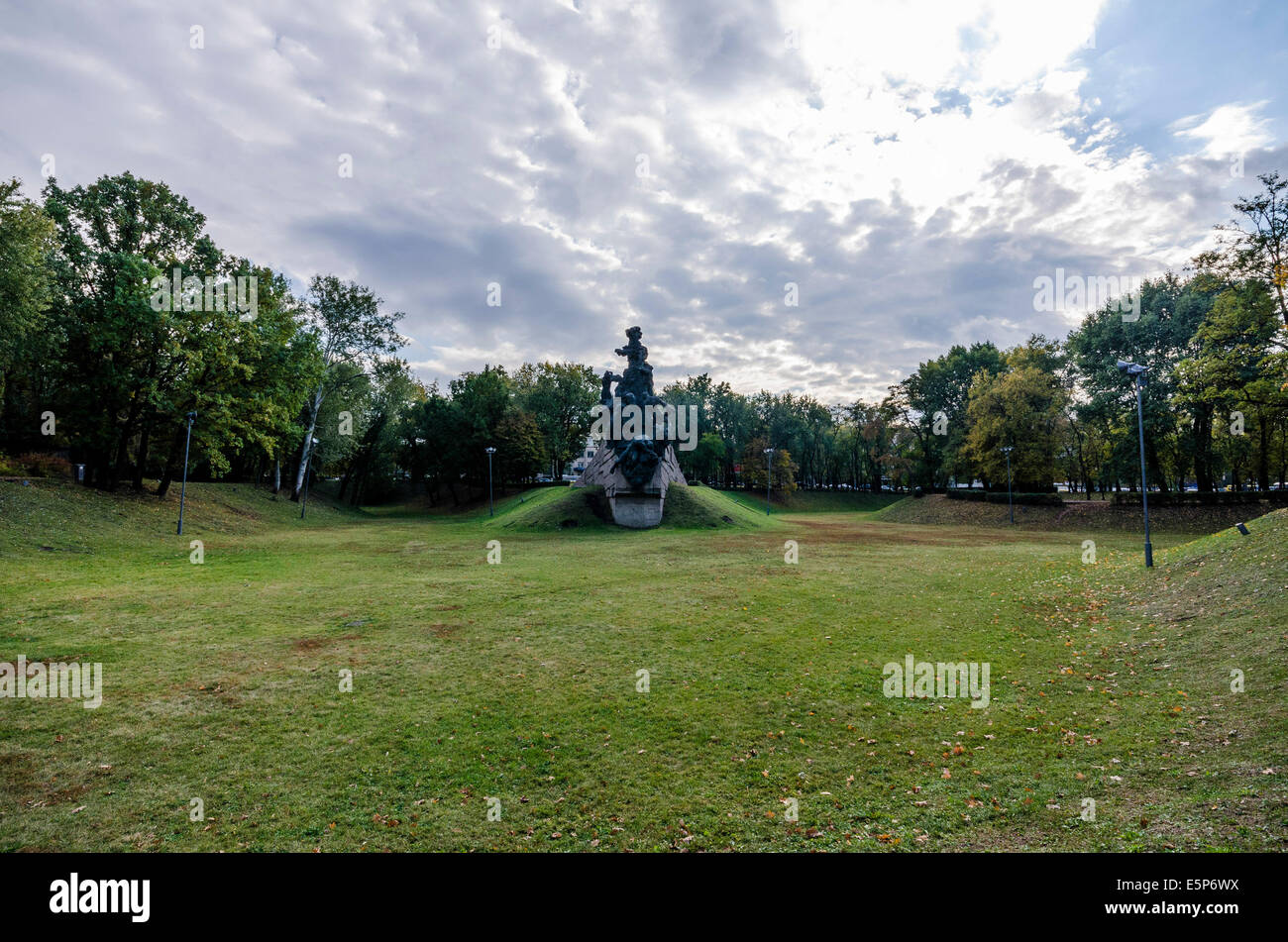 Bei babi yar -Fotos und -Bildmaterial in hoher Auflösung – Alamy