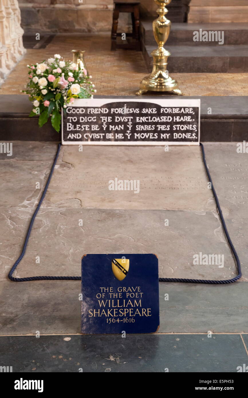 Shakespeare grave holy trinity -Fotos und -Bildmaterial in hoher ...