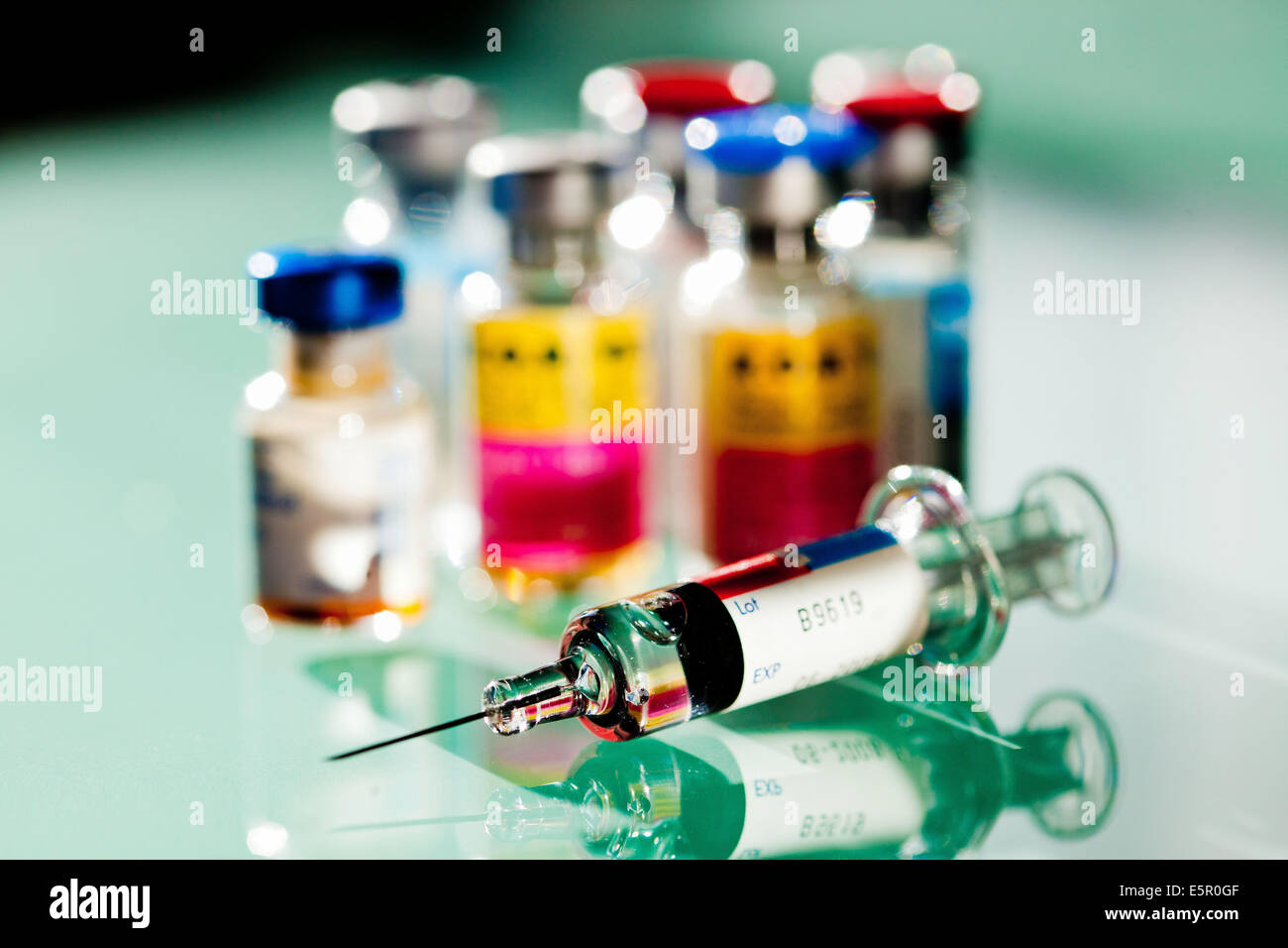 Influenza vaccine -Fotos und -Bildmaterial in hoher Auflösung – Alamy