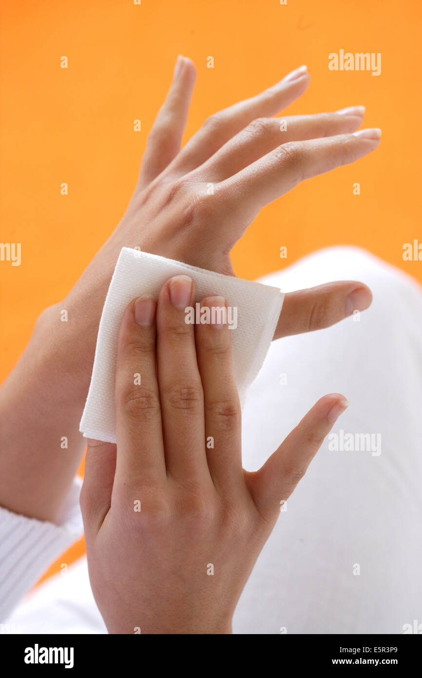 Wunde an der hand -Fotos und -Bildmaterial in hoher Auflösung – Alamy