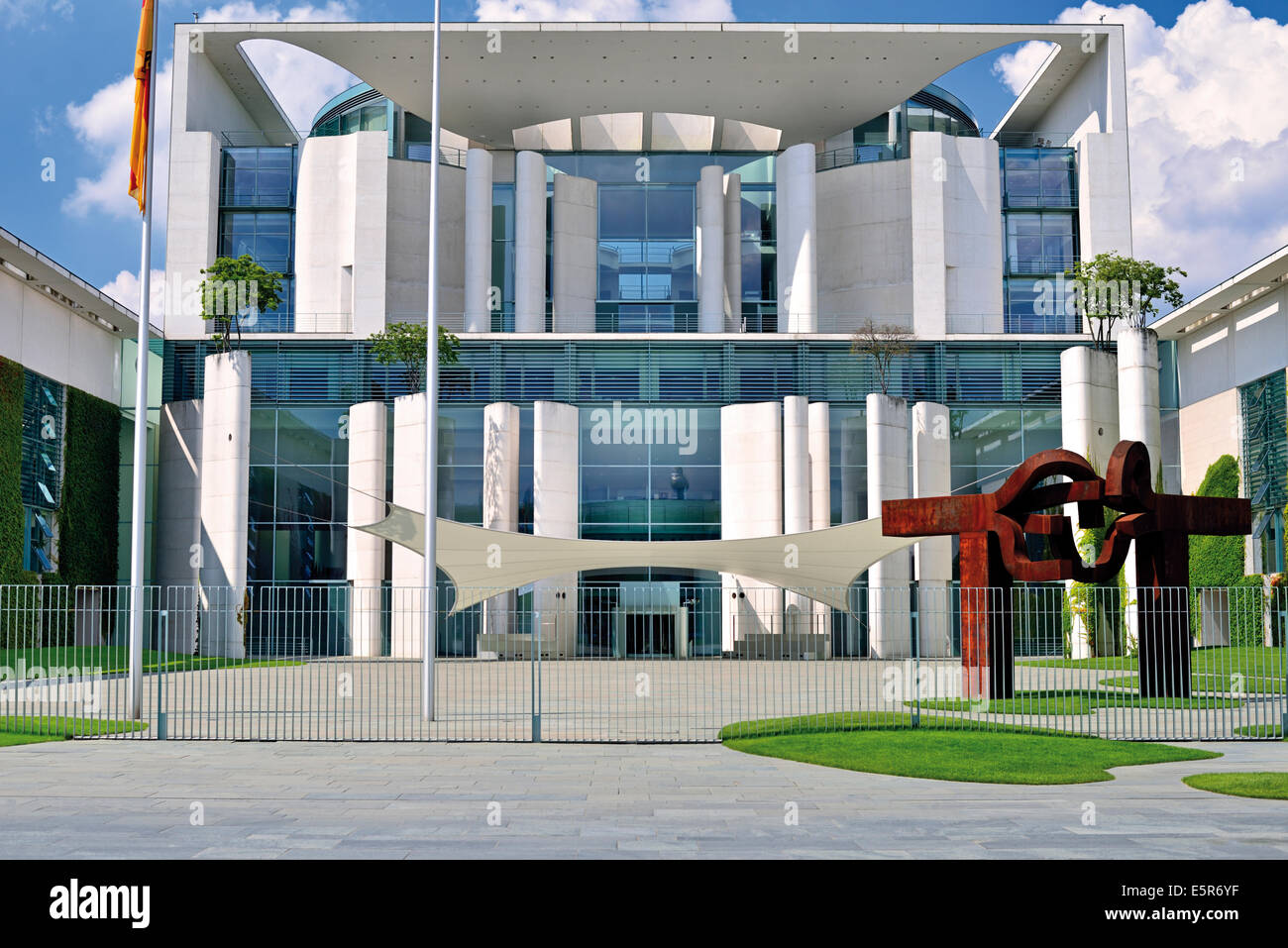 Kanzlei neubau berlin architektur -Fotos und -Bildmaterial in hoher ...