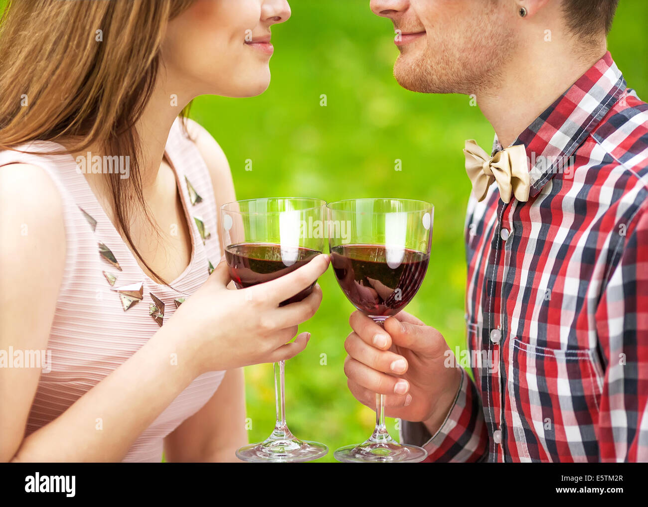 Liebhaber, liebespaar, paare -Fotos und -Bildmaterial in hoher Auflösung – Alamy