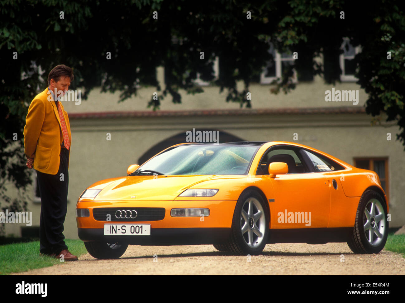 Designer Erwin Himmel mit Audi Spyder Concept 1991 gezeigt am ...