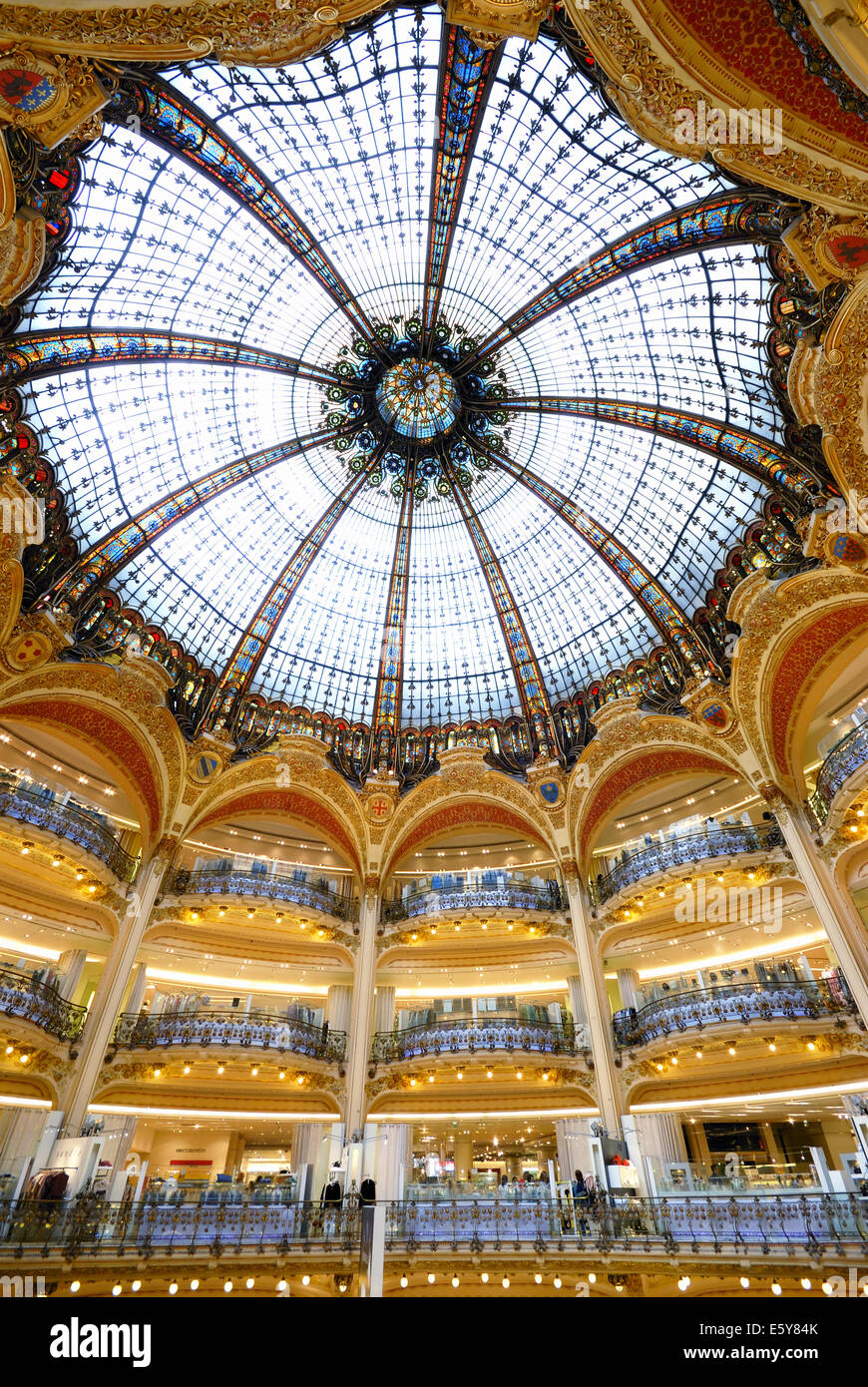 Galeries Lafayette, Shopping-Mall, Paris, Frankreich Stockfotografie ...