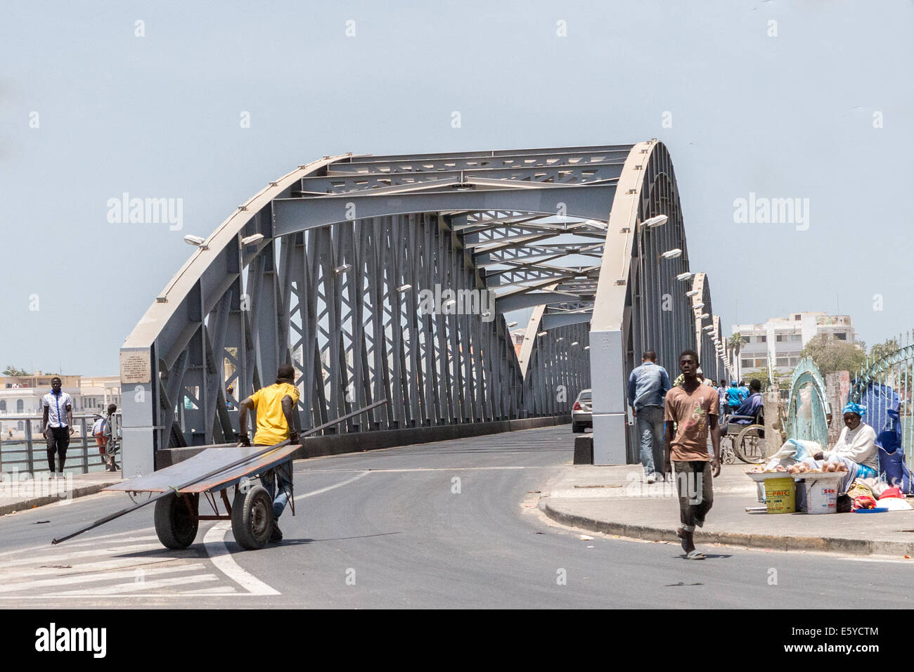 Faidherbe bridge st louis senegal -Fotos und -Bildmaterial in hoher ...