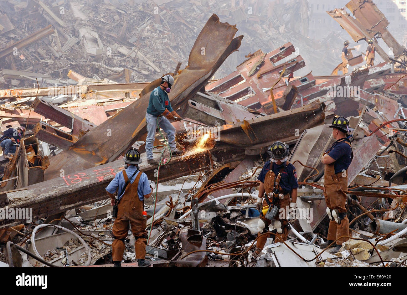 September 11 wreckage 18 -Fotos und -Bildmaterial in hoher Auflösung ...