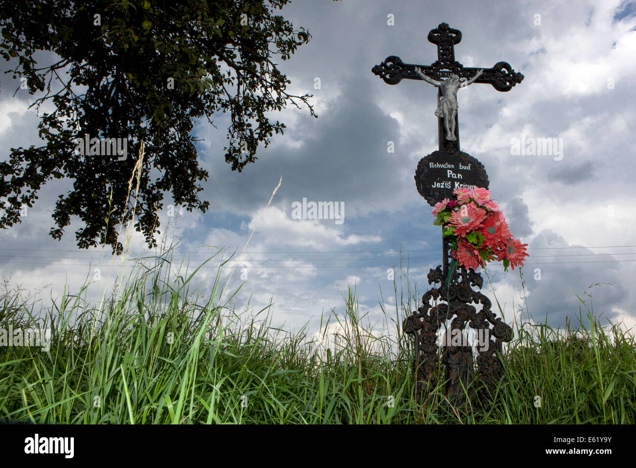 Kreuz mit jesus -Fotos und -Bildmaterial in hoher Auflösung – Alamy