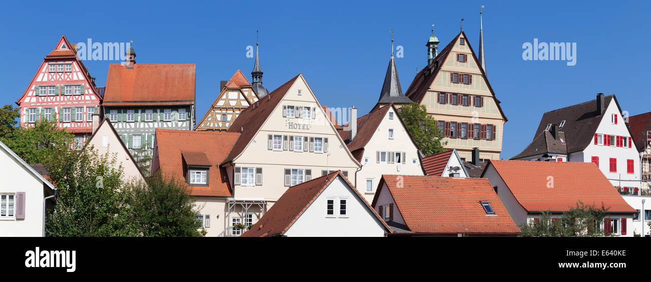 Altstadt mit Fachwerkhäusern, Rathaus und Stadtkirche Kirche ...
