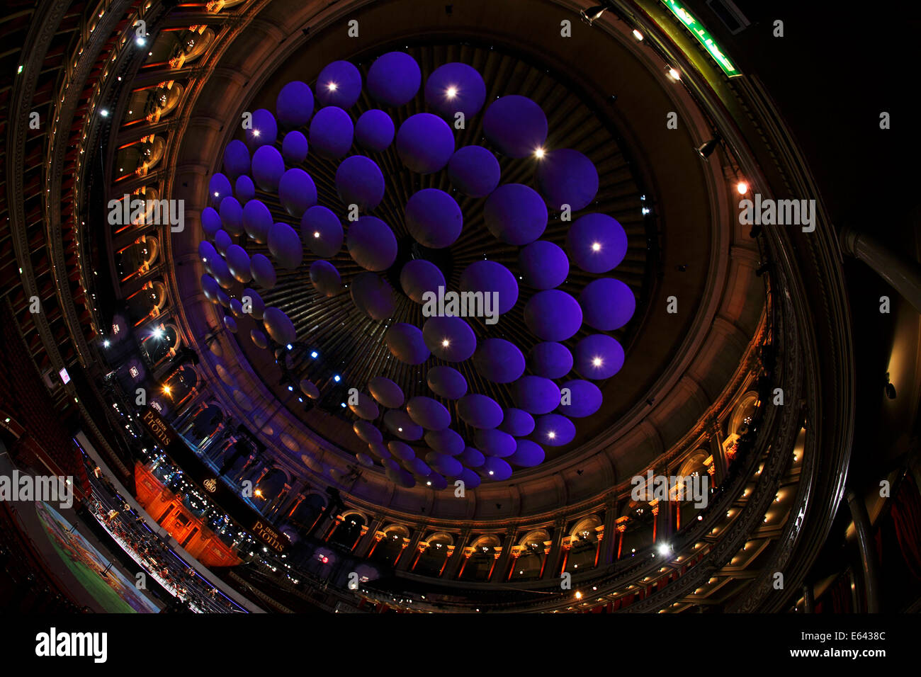 Royal albert hall decke -Fotos und -Bildmaterial in hoher Auflösung – Alamy
