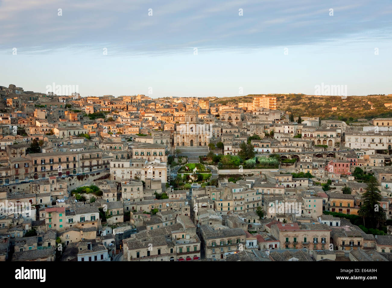 Blick über die kathedrale von modica san giorgio -Fotos und ...