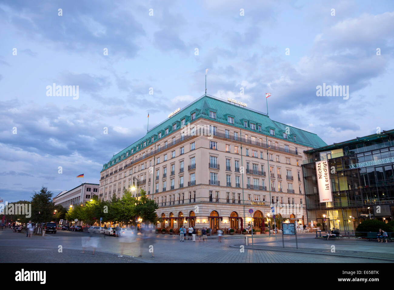 At adlon hotel berlin -Fotos und -Bildmaterial in hoher Auflösung – Alamy