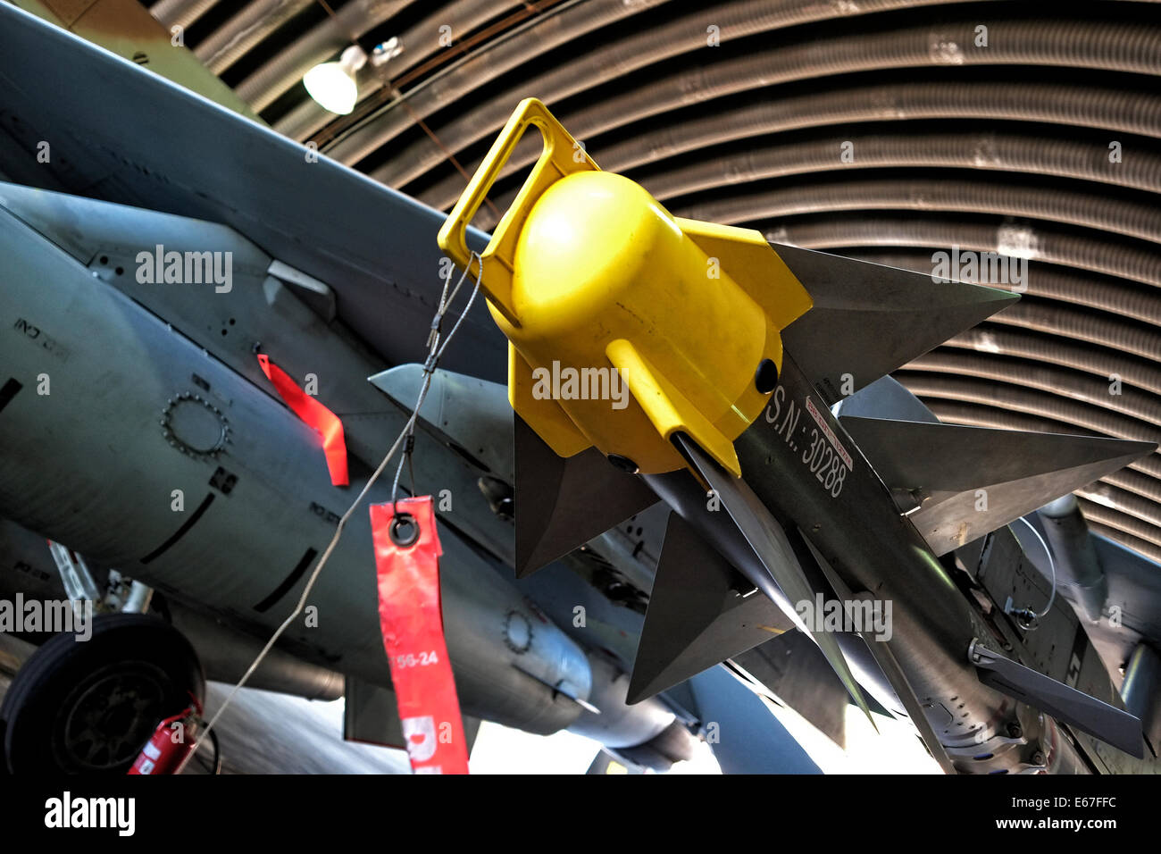 Air to air missile -Fotos und -Bildmaterial in hoher Auflösung – Alamy