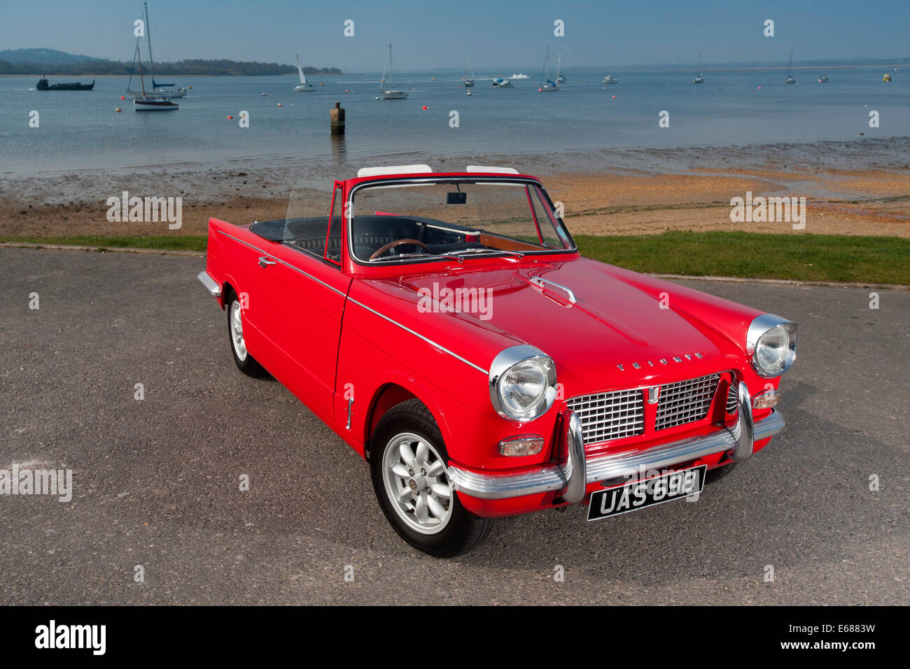 Triumph herald -Fotos und -Bildmaterial in hoher Auflösung – Alamy
