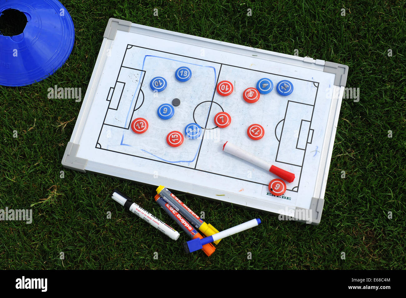 Soccer Tactics Board Stockfotos & Soccer Tactics Board Bilder - Alamy