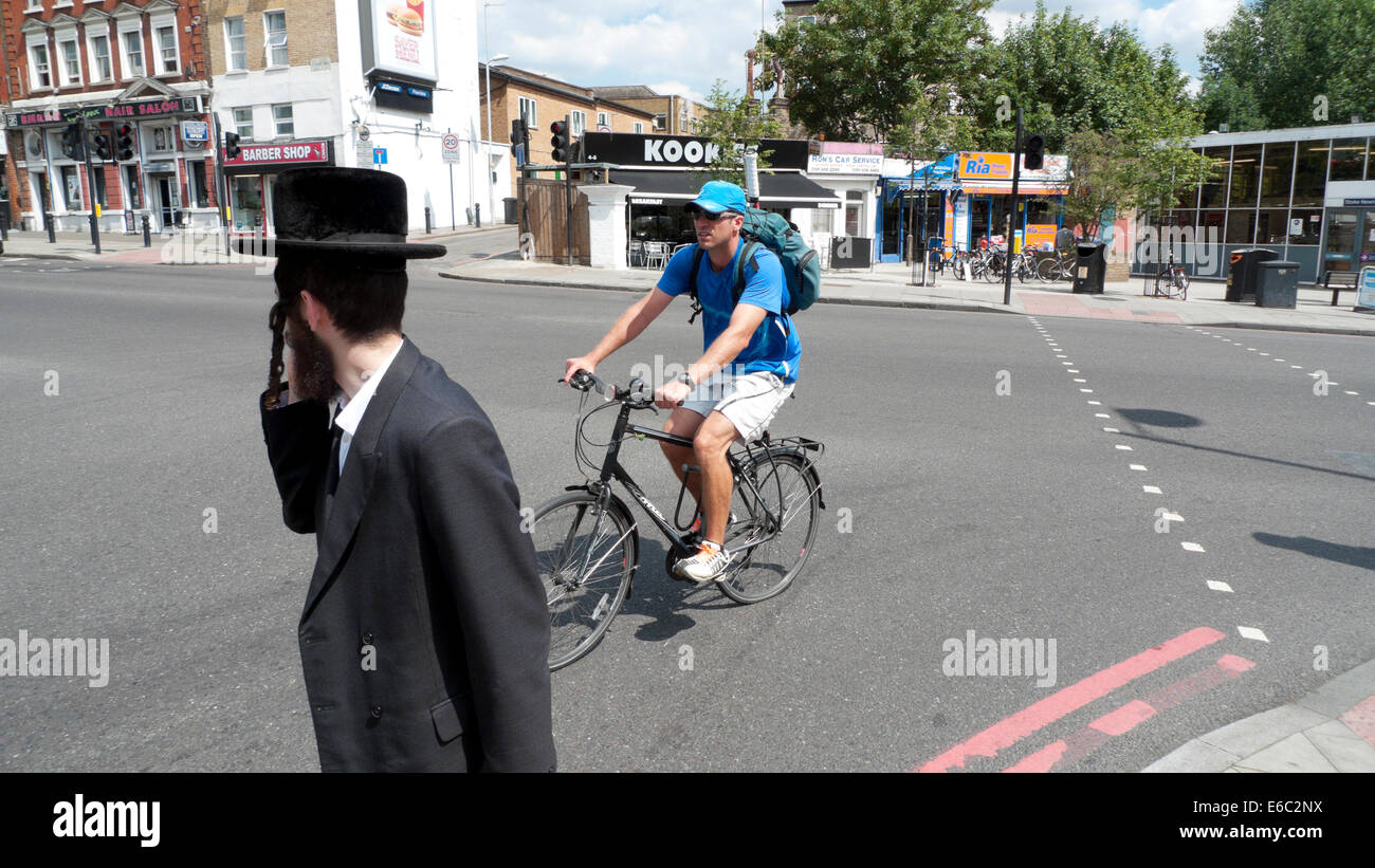 Jewish man on bike -Fotos und -Bildmaterial in hoher Auflösung – Alamy