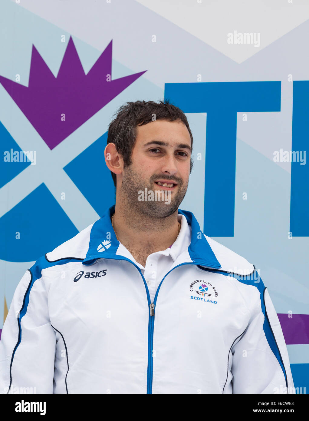 Neil McInroy, schottische Diskuswerfer, in George Square am Ende der ...