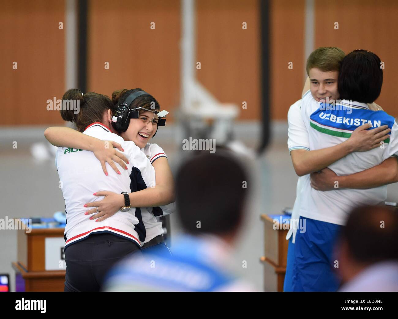 Nanjing, China Jiangsu Provinz. 21. August 2014. Gold Medalists Lidia Nencheva Bulgariens (2 L ...