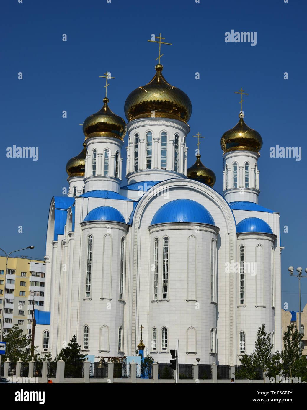 Russian orthodox church kazakhstan -Fotos und -Bildmaterial in hoher ...