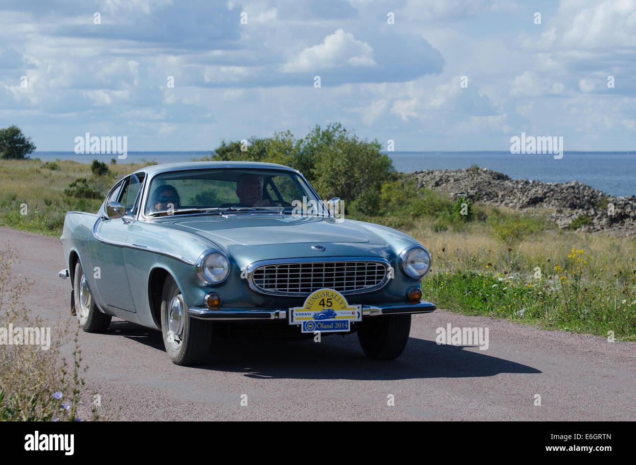 Volvo P 1800 S (1966) in Oldtimer-Rallye in Schweden Stockfotografie ...