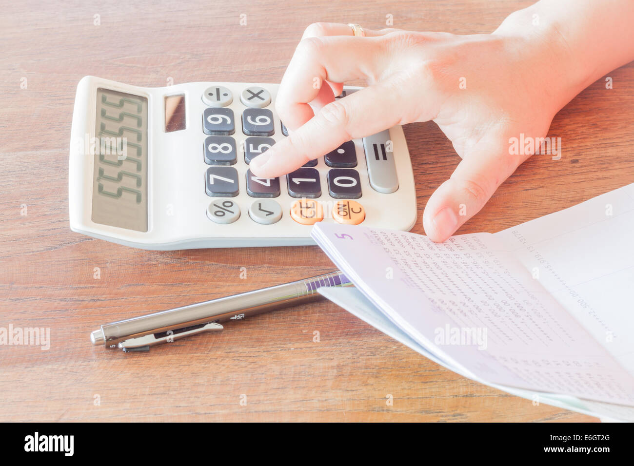 Account balance -Fotos und -Bildmaterial in hoher Auflösung – Alamy
