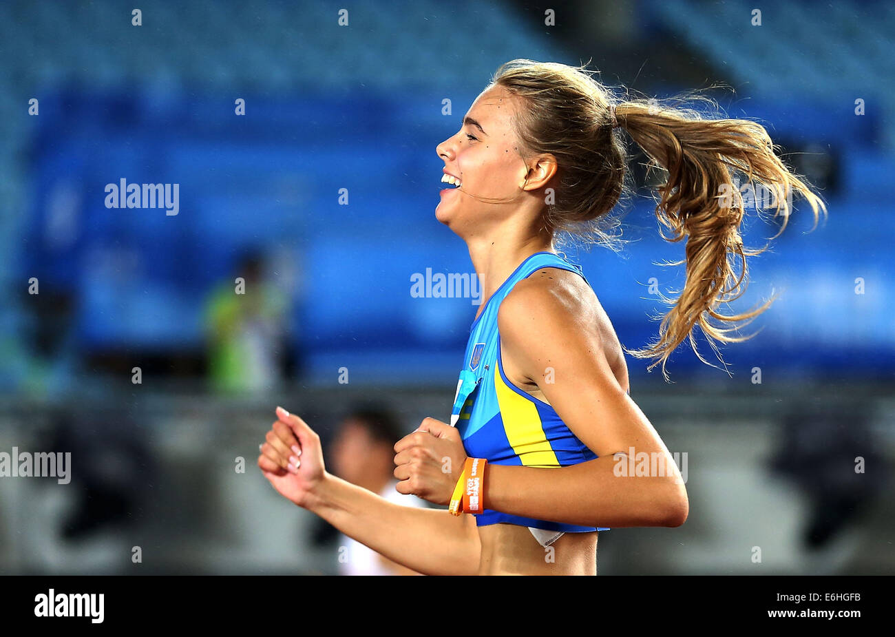 Julia lewtschenko leichtathletik -Fotos und -Bildmaterial in hoher ...