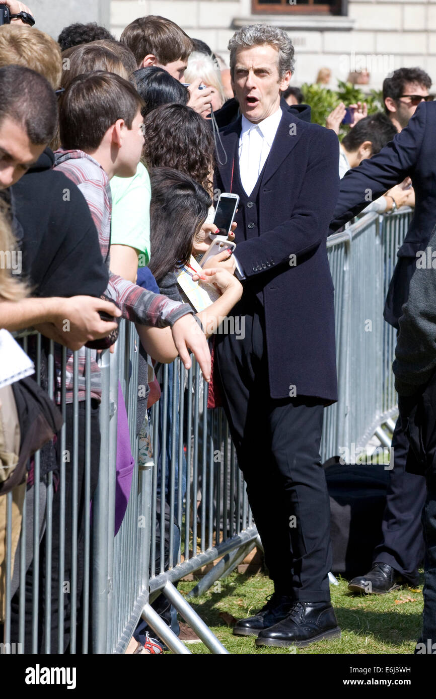 Peter Dougan Capaldi treffen seine Fans als den neuen Doctor who in ...