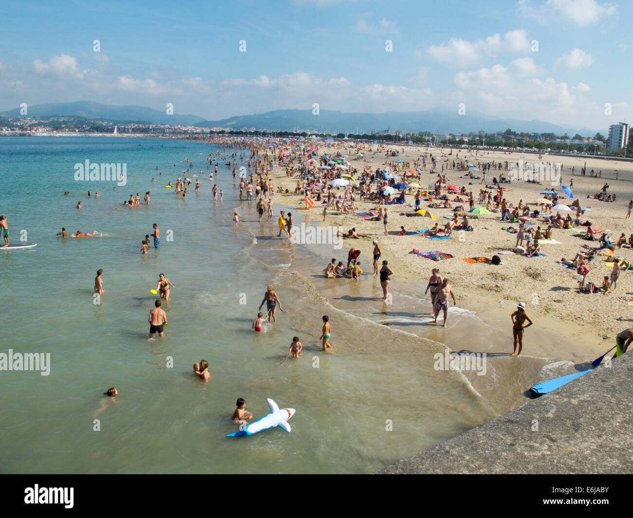 Strand von Fuenterrabia (Hondarribia), Guipúzcoa. Spanien ...