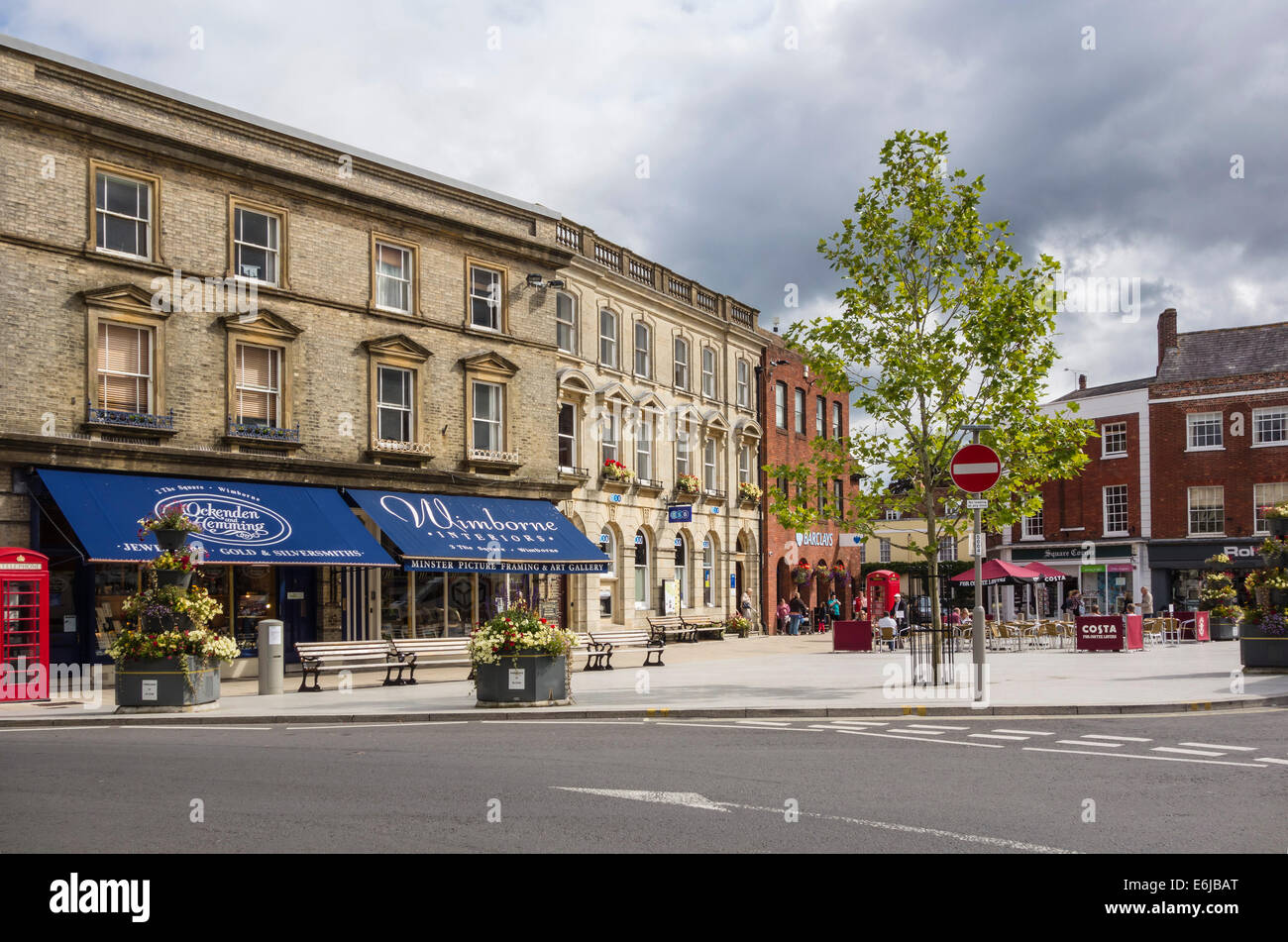 Wimborne square -Fotos und -Bildmaterial in hoher Auflösung – Alamy
