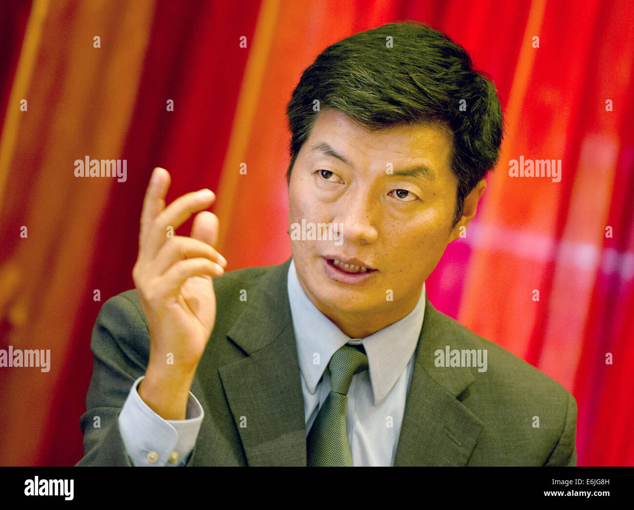 Lobsang sangay -Fotos und -Bildmaterial in hoher Auflösung – Alamy