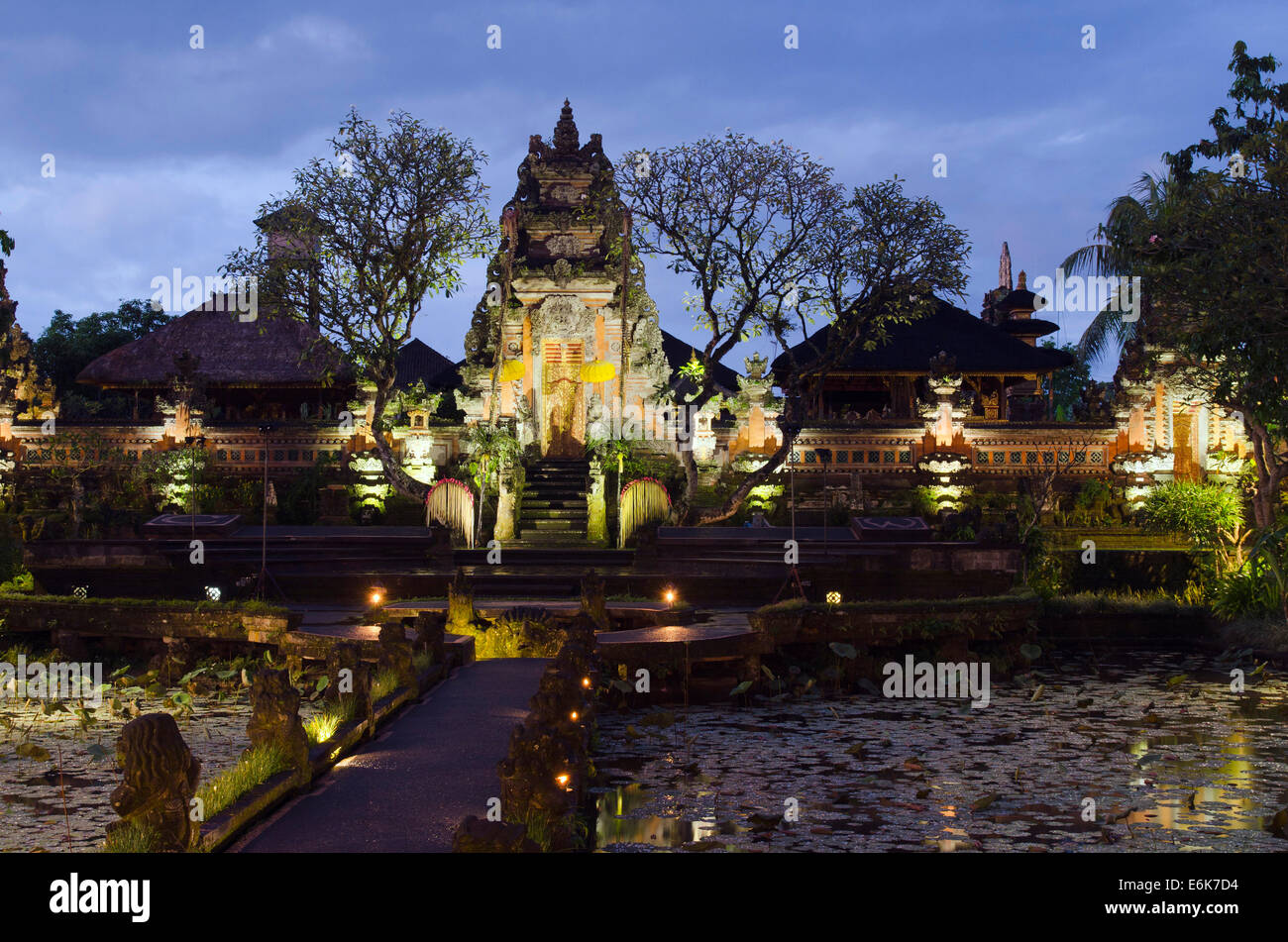 Puri saraswati -Fotos und -Bildmaterial in hoher Auflösung – Alamy