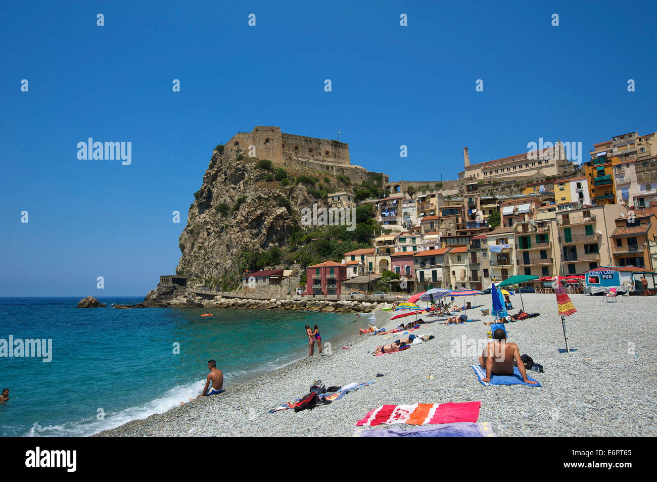 Strand, Scilla, Costa Viola, Kalabrien, Italien Stockfotografie - Alamy