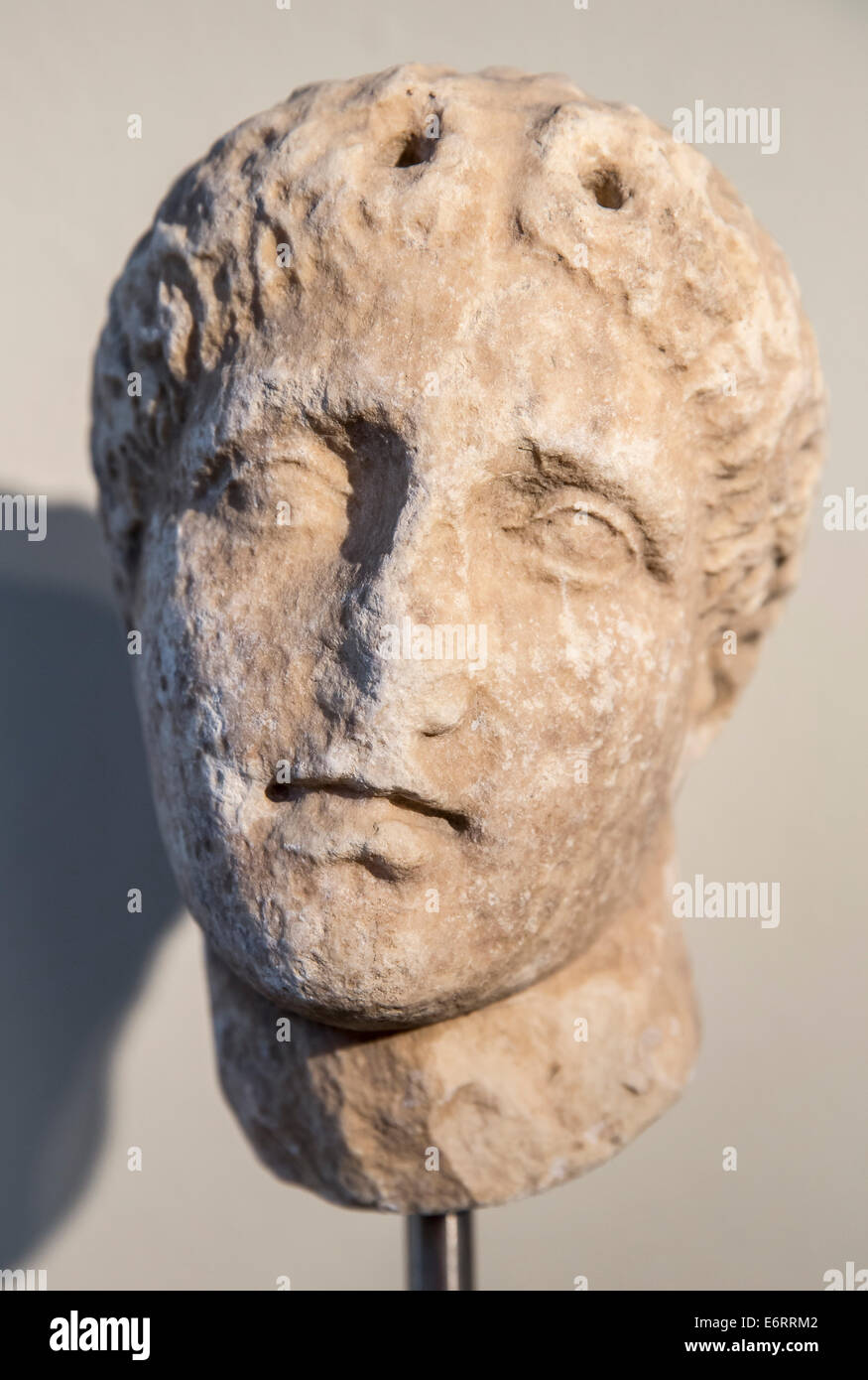 Pan head statue -Fotos und -Bildmaterial in hoher Auflösung – Alamy