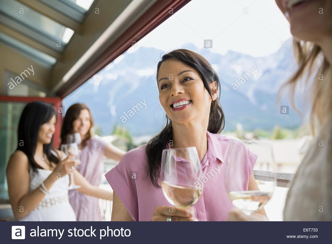 Wein trinken -Fotos und -Bildmaterial in hoher Auflösung – Alamy