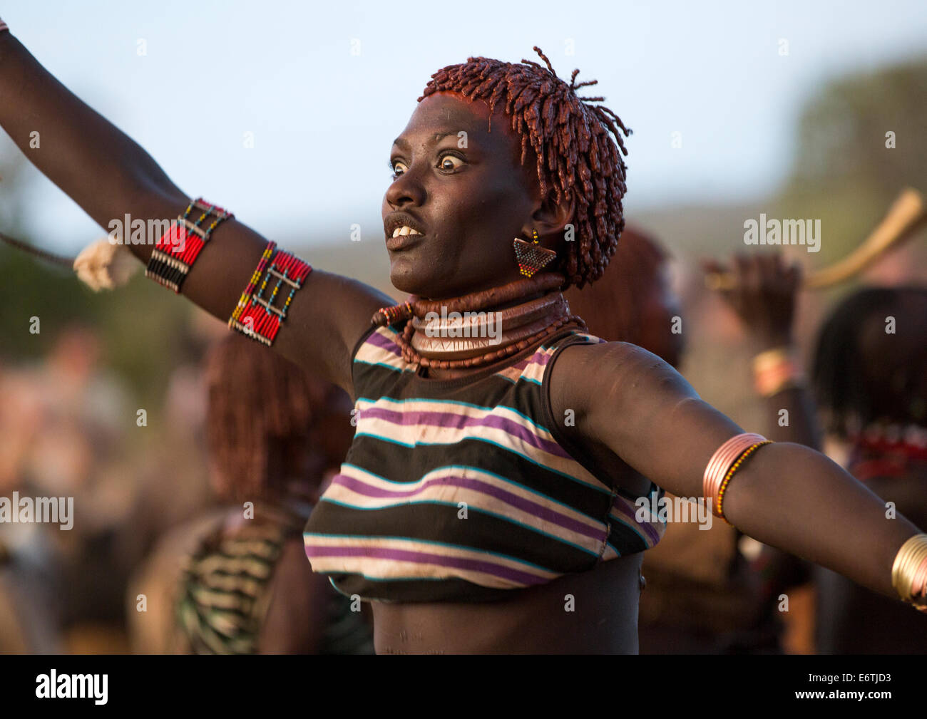 Bashada tribe women whipped during -Fotos und -Bildmaterial in hoher ...
