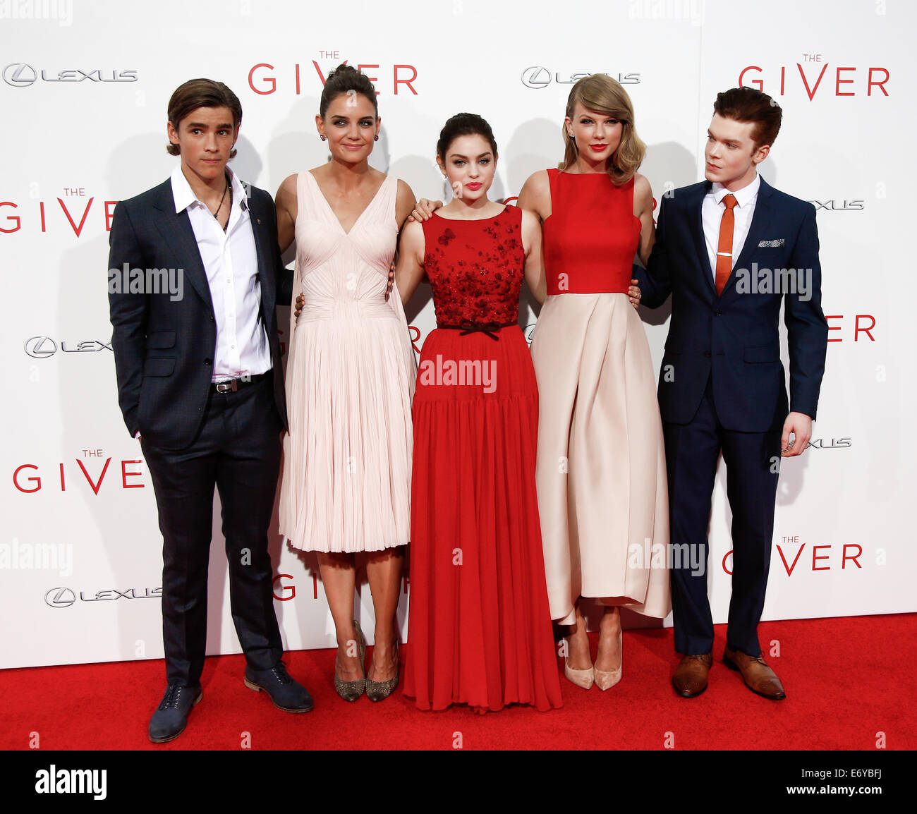 (L-R) Schauspieler Brenton Thwaites, Katie Holmes, Odeya Rush, Taylor ...