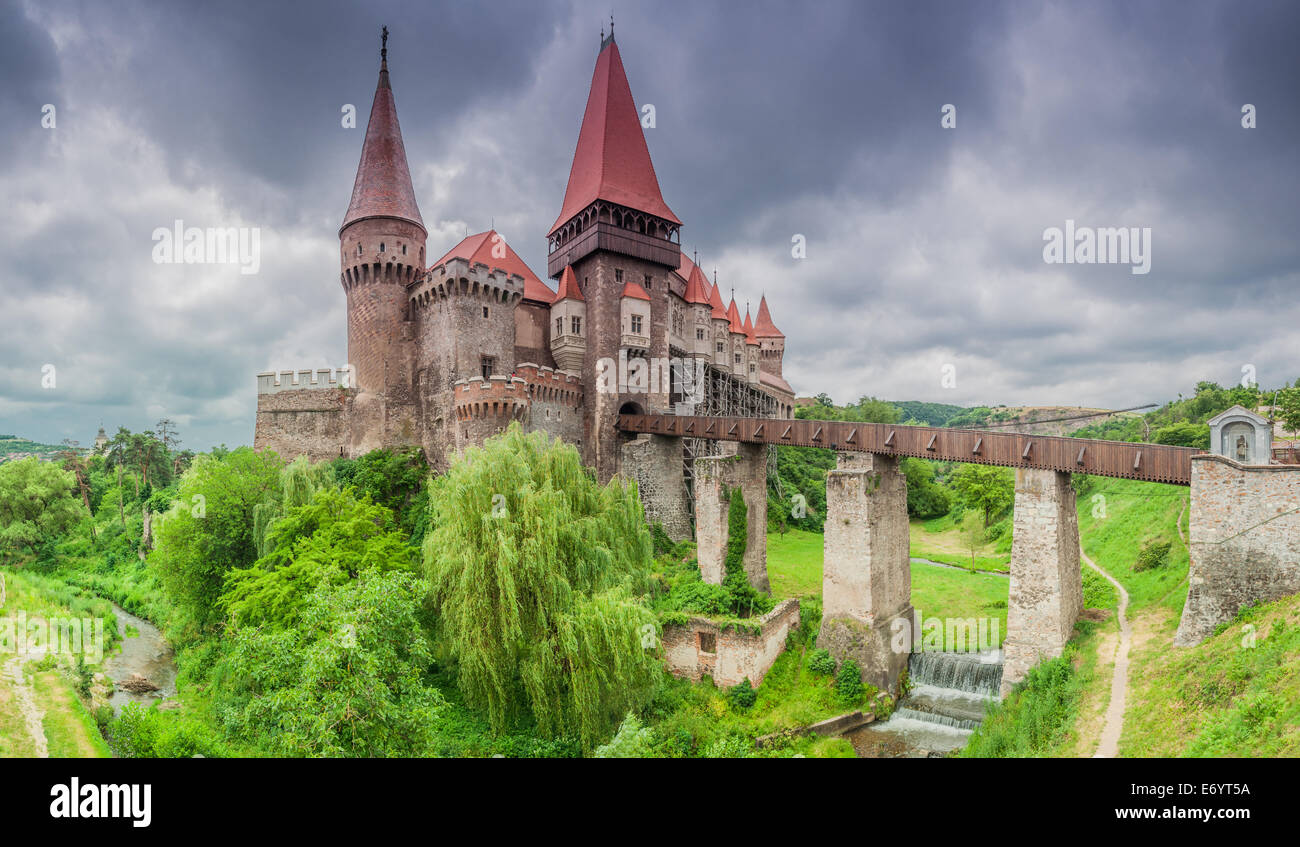 Hunedoara schloss -Fotos und -Bildmaterial in hoher Auflösung – Alamy