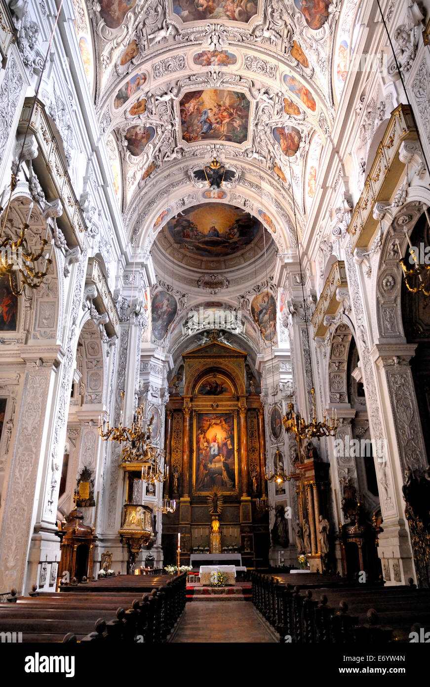 Wien, Österreich. Michaelerkirche (St Michaels Kirche - Gothic, 18thC ...
