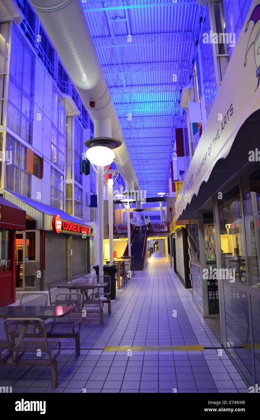 Student dorm room university college residential shopping mall -Fotos ...