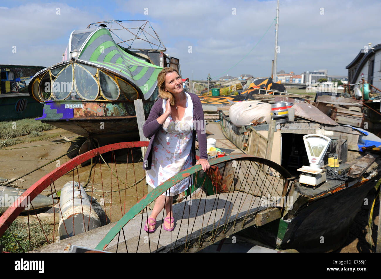 Janet behan schauspieler -Fotos und -Bildmaterial in hoher Auflösung ...