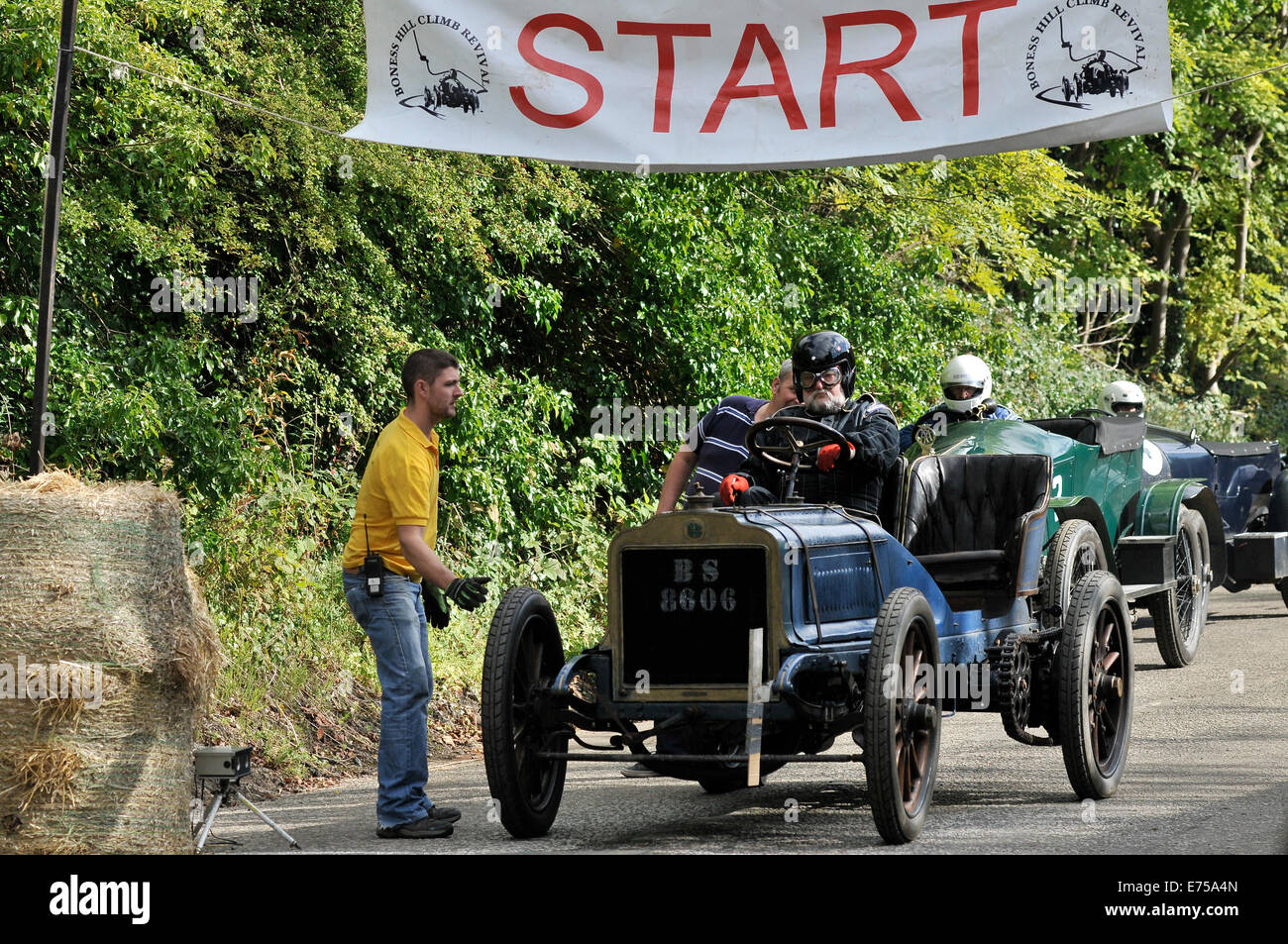 Historische autorennen start -Fotos und -Bildmaterial in hoher ...