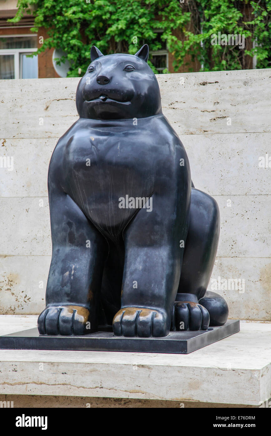Armenien, Yerevan, Cafesjan Museum of Art und die Kaskade Katze ...