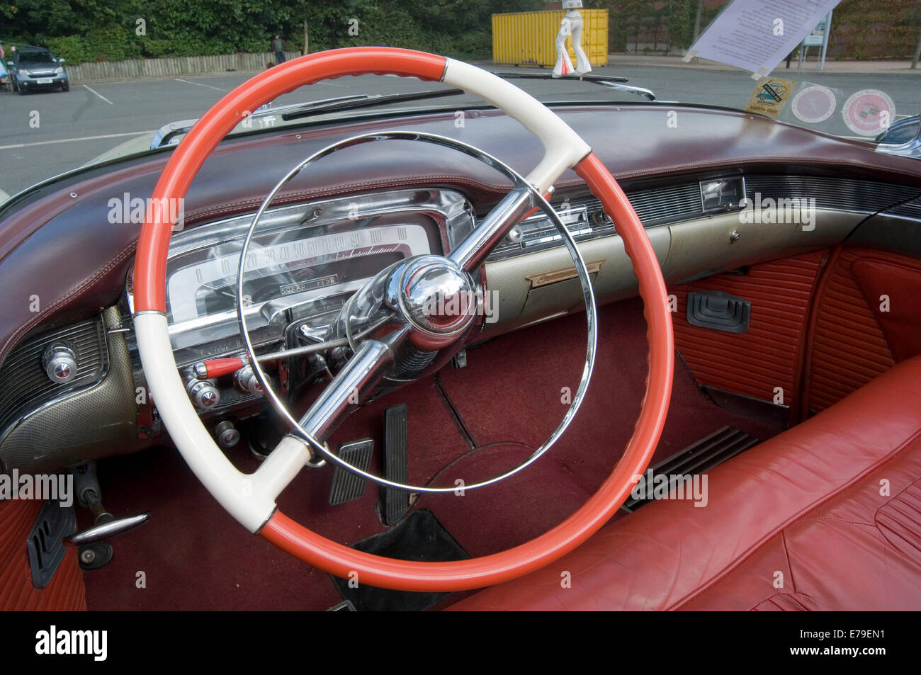 Cadillac großen Lenkrad 50er Jahre Autos innen Interieur Sitzbank Sitz ...