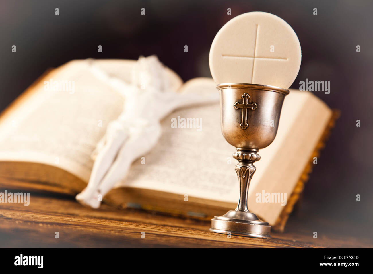 Kommunion wafer -Fotos und -Bildmaterial in hoher Auflösung – Alamy