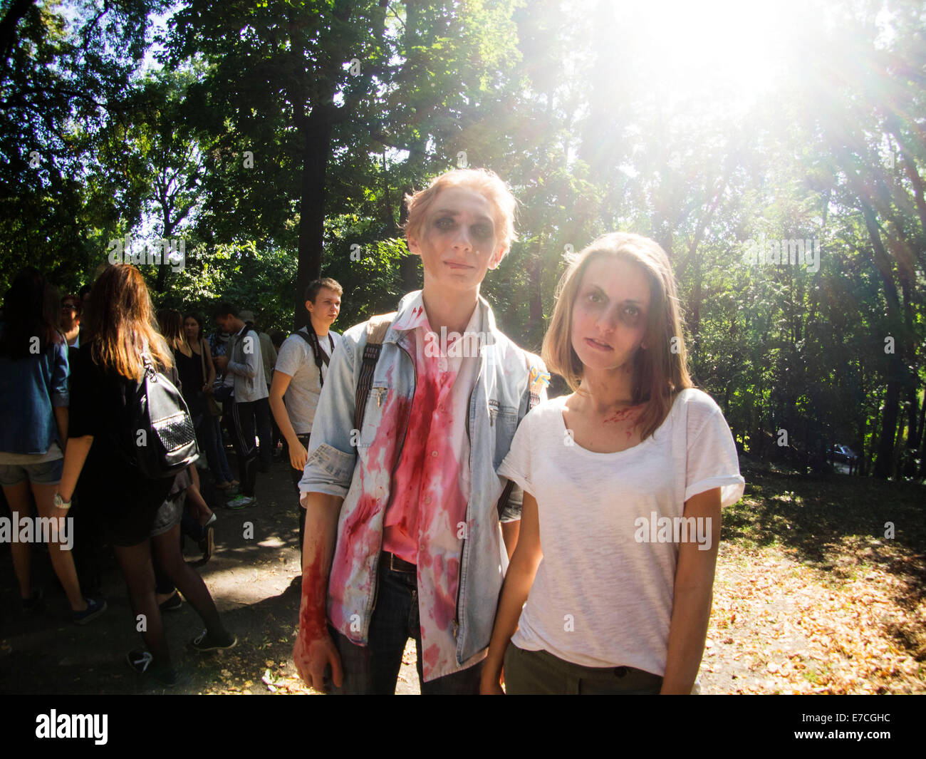Kiew, Ukraine. 13. September 2014. Menschen gekleidet wie ein Zombie ...