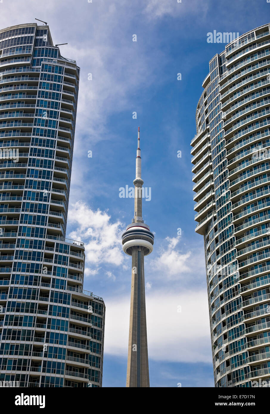 Toronto cn tower stadtbild -Fotos und -Bildmaterial in hoher Auflösung ...