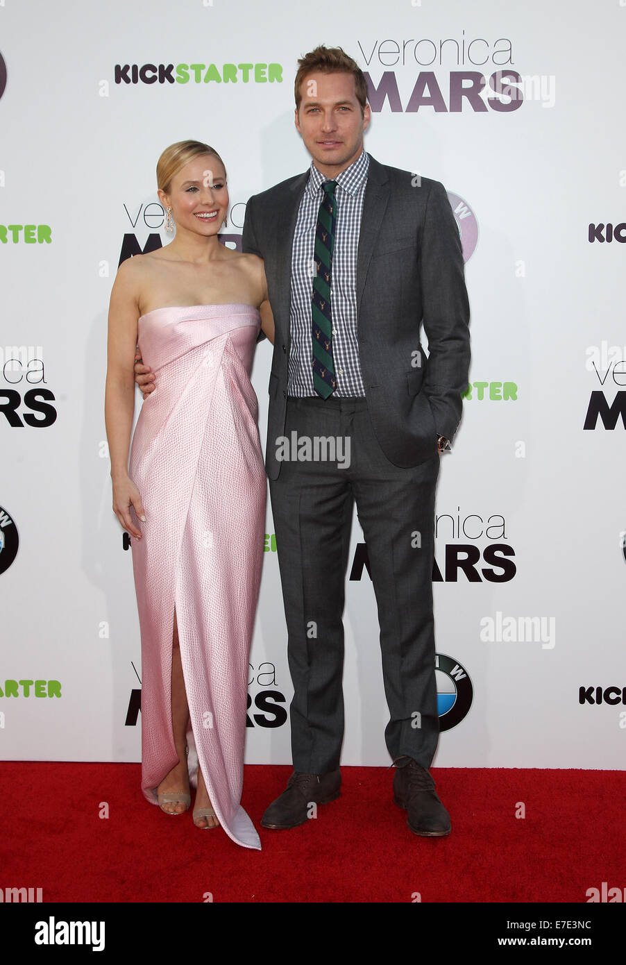Ryan hansen und kristen bell -Fotos und -Bildmaterial in hoher ...